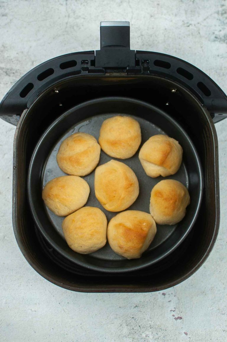 Soft and Easy Air Fryer Dinner Rolls - Air Fryer Family Meals